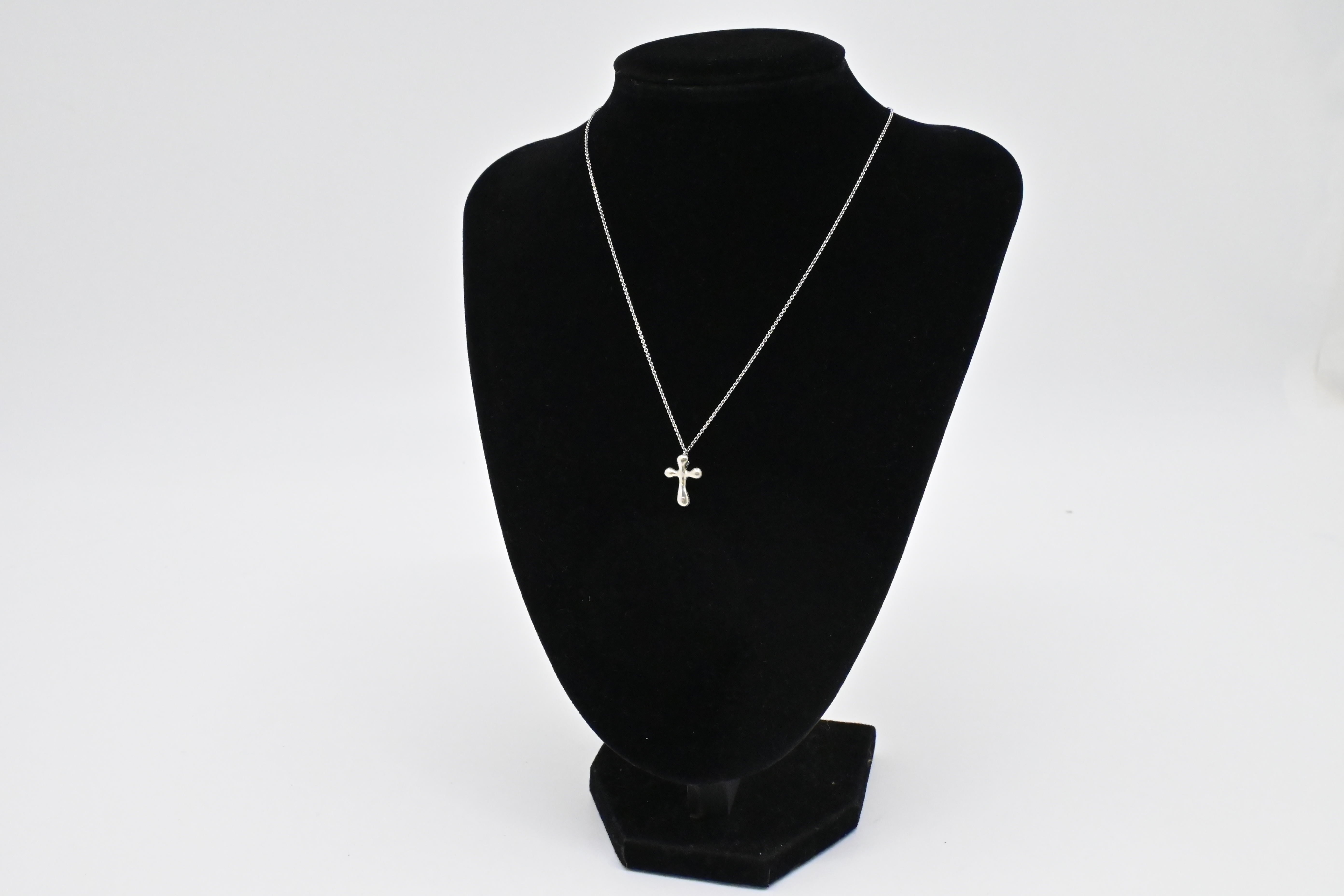 Tiffany & Co. Cross Necklace in Sterling Silver – Weekly Lux Drop